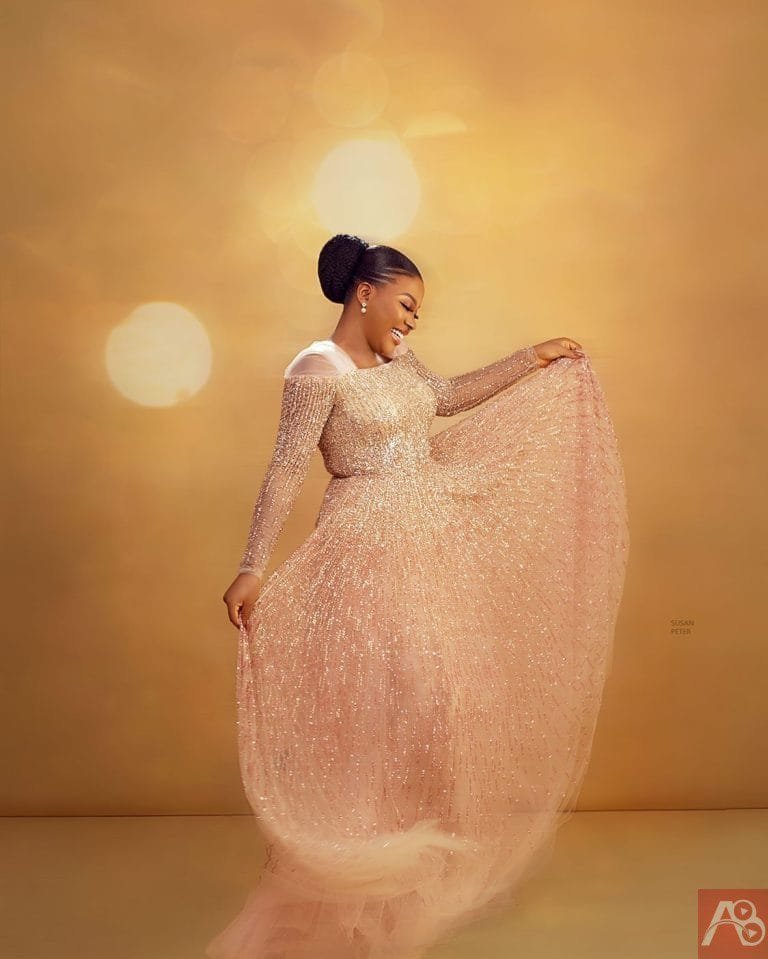 Sunmisola Agbebi Biography And About All Her Songs, Age, Church ...